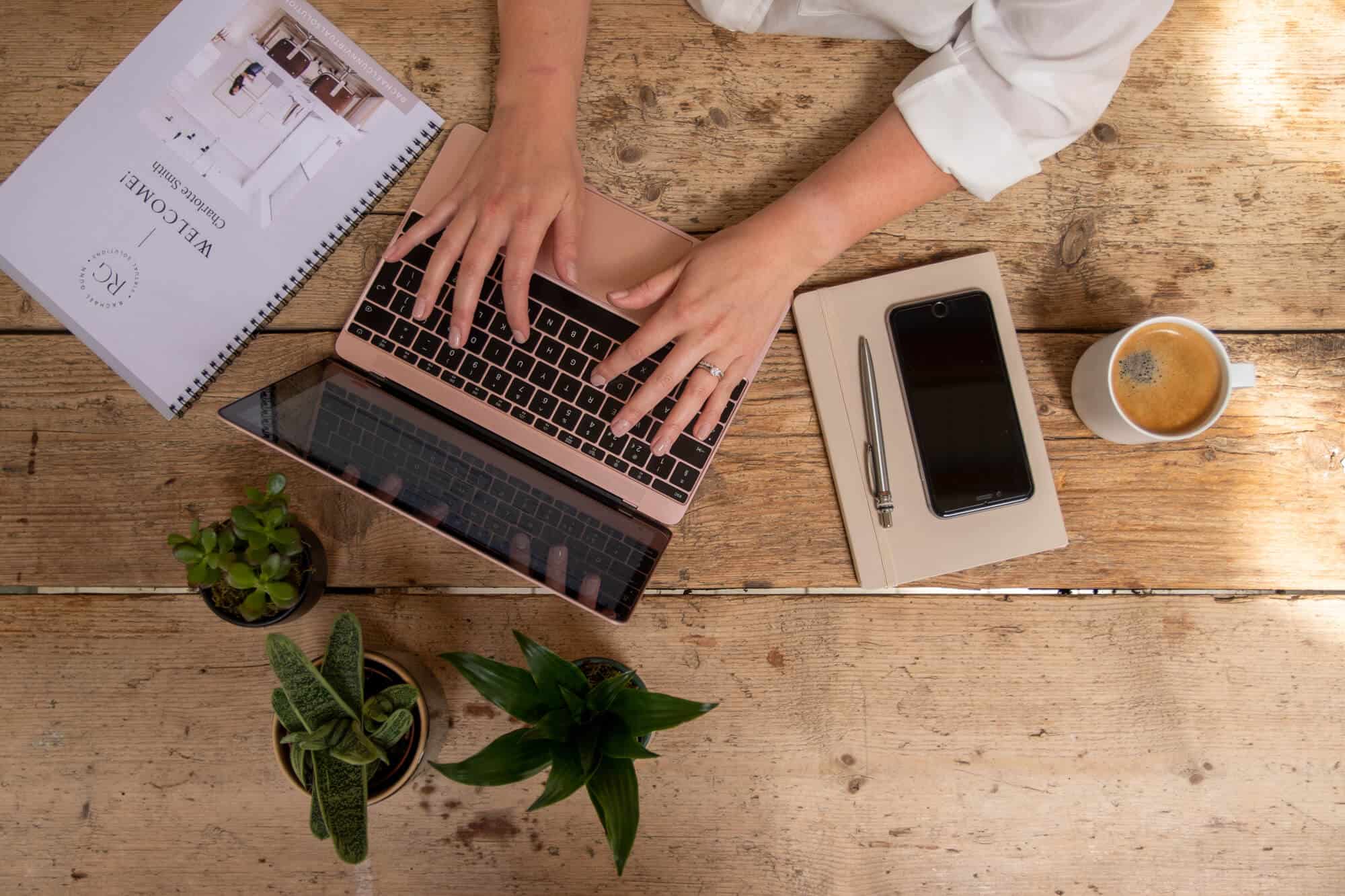 What is an Online Business Manager & Why Do I Need One? | Rachael Gunn